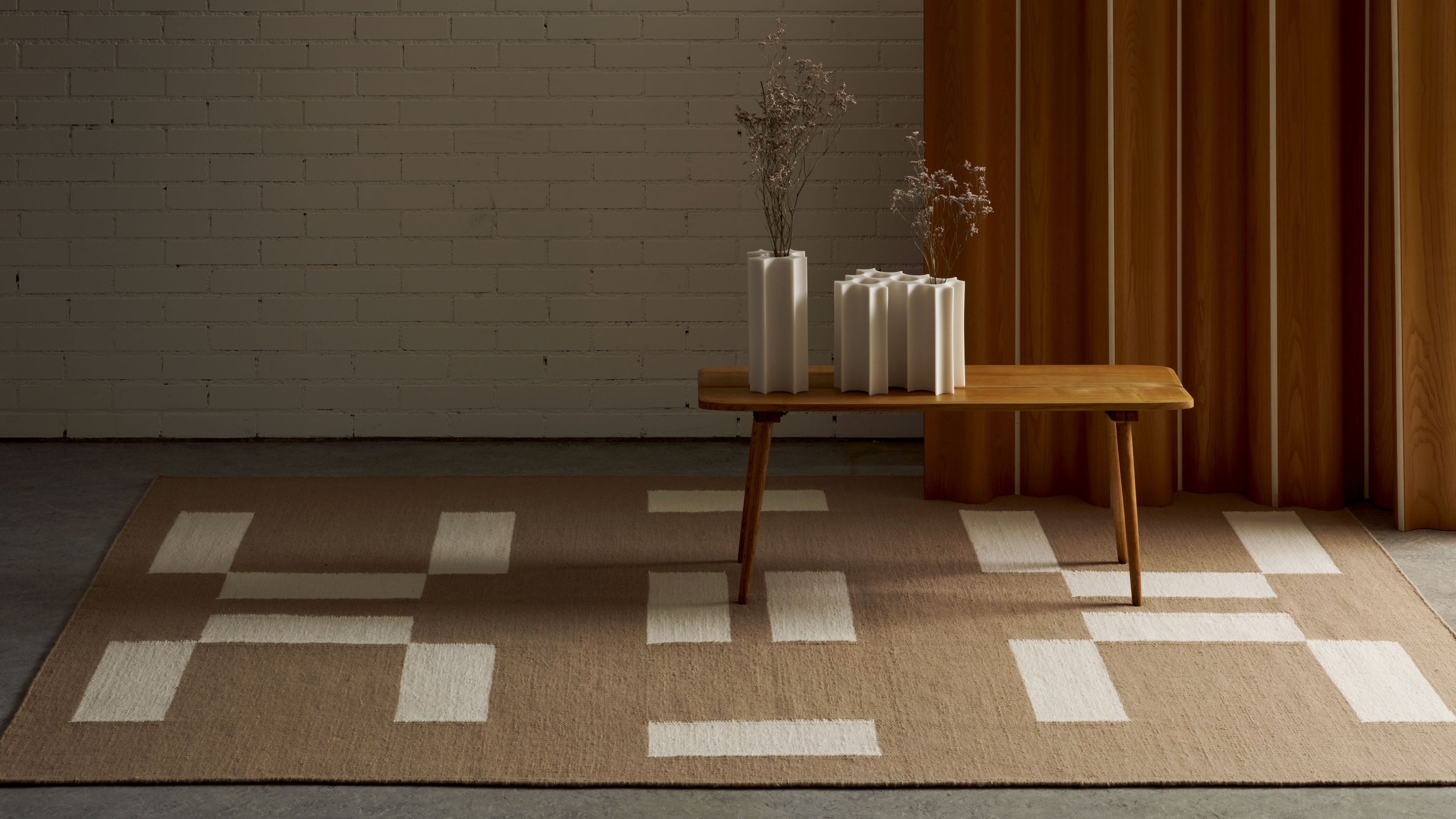 MAANA STUDIOS - A Swiss rug & interior company.