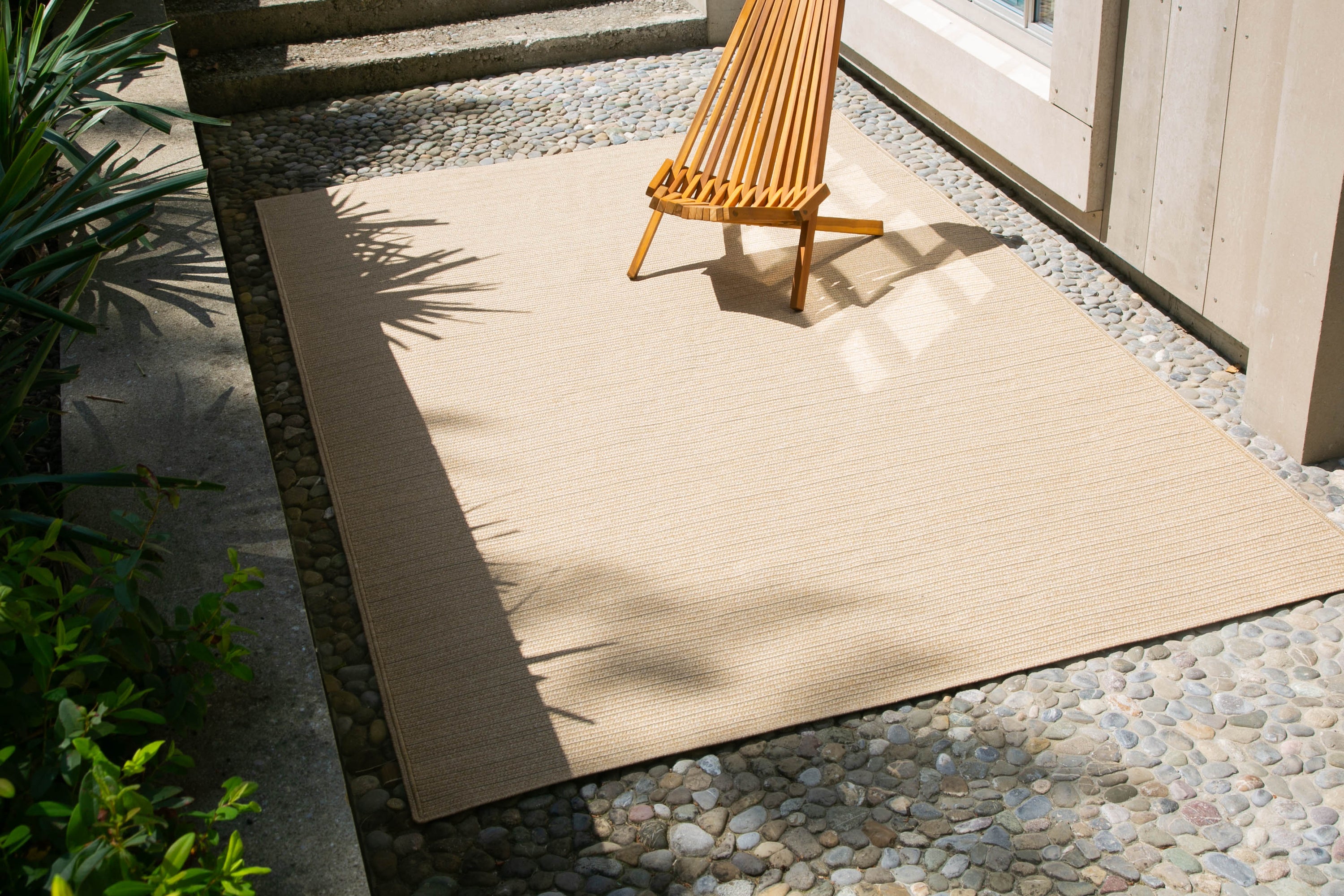 MAANA STUDIOS - A Swiss rug & interior company.